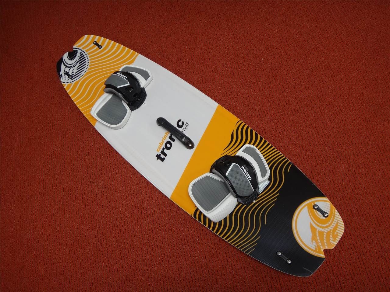 Cabrinha Tronic 137 cm kitesurfing twintip for sale